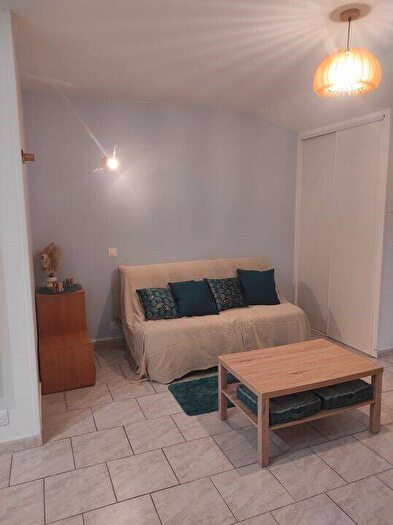 Appartement 1 pièce à louer à Zone Rurale, La Couronne