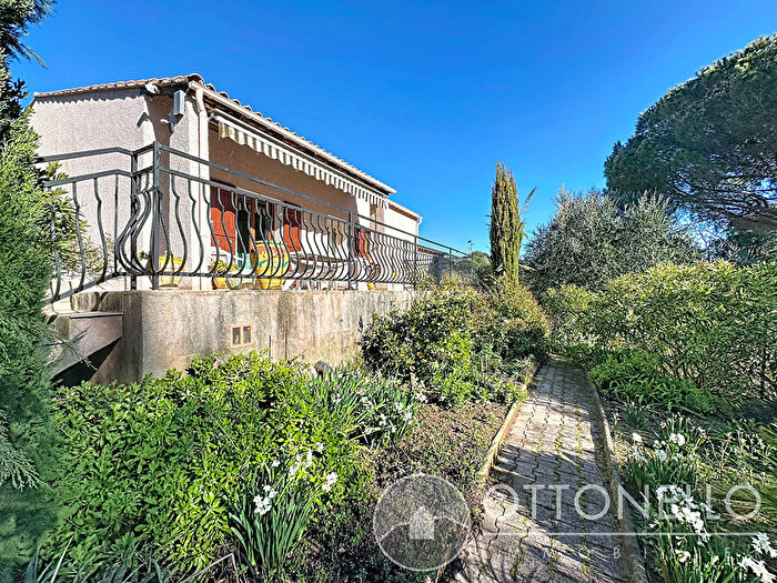 Maison à vendre - Roquebrune-sur-Argens, La Bouverie - 4 pièces - 3 chambres