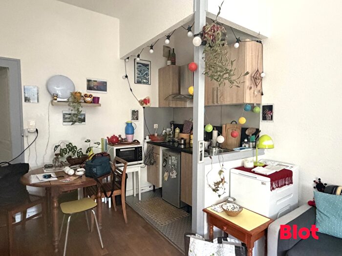 Fougères, Paron, Orières, Ecartelée, Bonabry : Appartement 2 pièces à louer