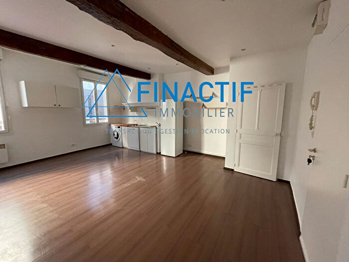 Appartement à louer - Aix-en-Provence, Centre-ville - 2 pièces - 1 chambre