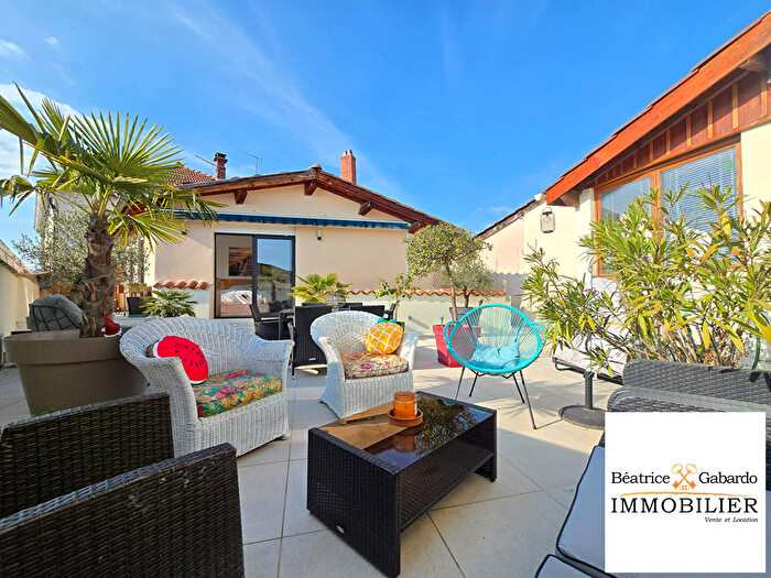 Maison à vendre - Saint-Vérand - 6 pièces - 4 chambres