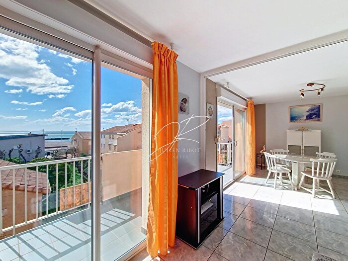 Appartement à vendre - Valras-Plage, Centre-ville, Port, Pêcheurs - 2 pièces - 1 chambre