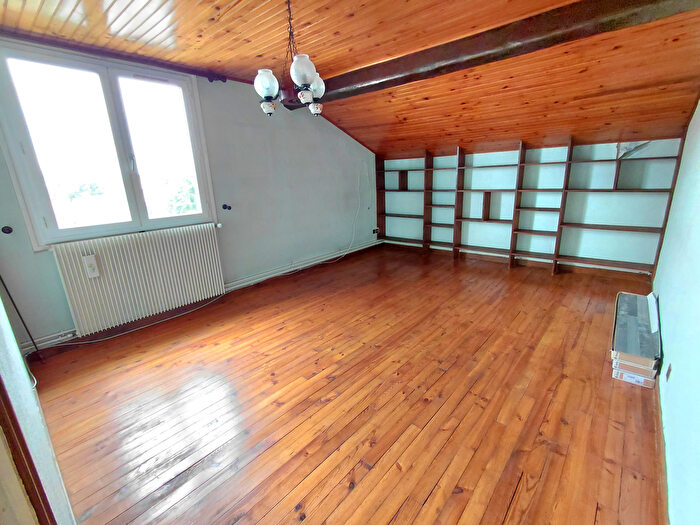 Appartement à vendre - Montbrison, Centre-ville - 3 pièces - 2 chambres