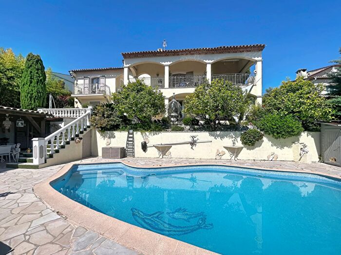 Maison 6 pièces à vendre à La Gaude