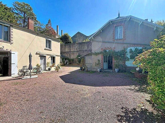 Argenton-les-Vallées : Maison 5 pièces à vendre