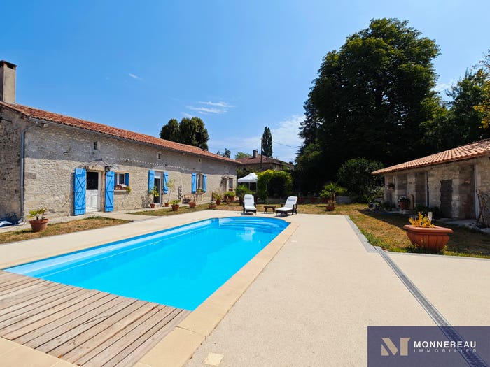 Cressac-Saint-Genis : Maison 6 pièces à vendre