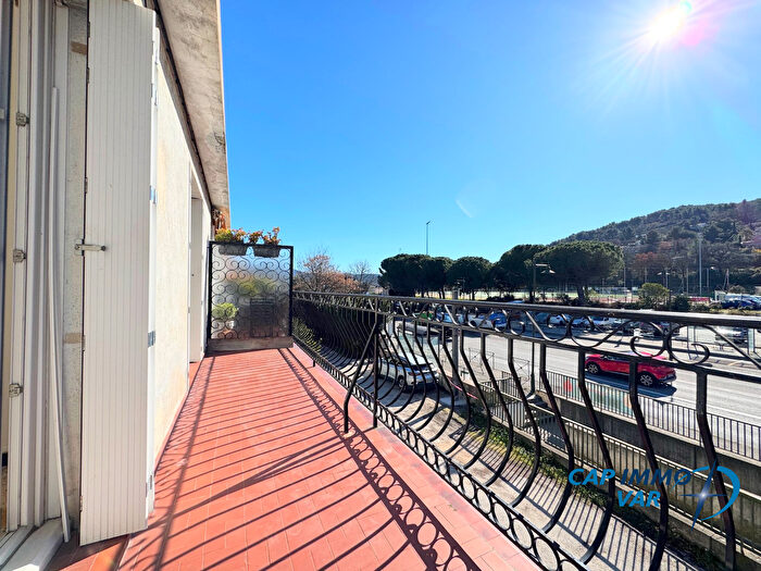 Appartement à louer - Le Beausset - 2 pièces - 1 chambre