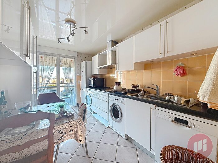 Appartement à vendre - Brive-la-Gaillarde, Pont de La Bouvie, Gaubre, Estavel, Tujac - 4 pièces - 3 chambres