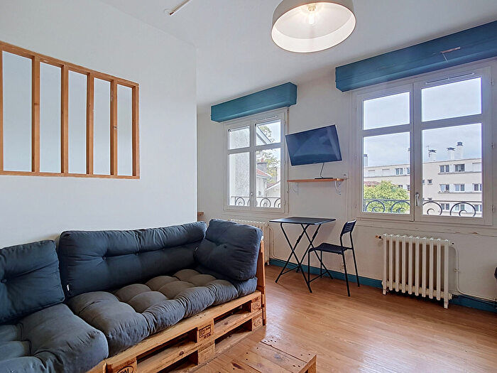 Appartement 2 pièces à Pau, Centre-ville, à louer