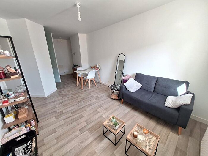 Appartement à louer - Bruz, Centre-ville - 2 pièces - 1 chambre
