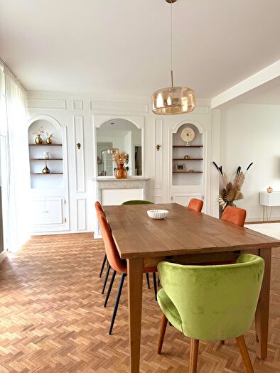 Maison à vendre - Châteaubriant, Centre-ville, Gare - 10 pièces - 5 chambres