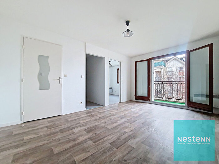 Appartement à louer - Montereau-Fault-Yonne, Ville haute - 2 pièces - 1 chambre