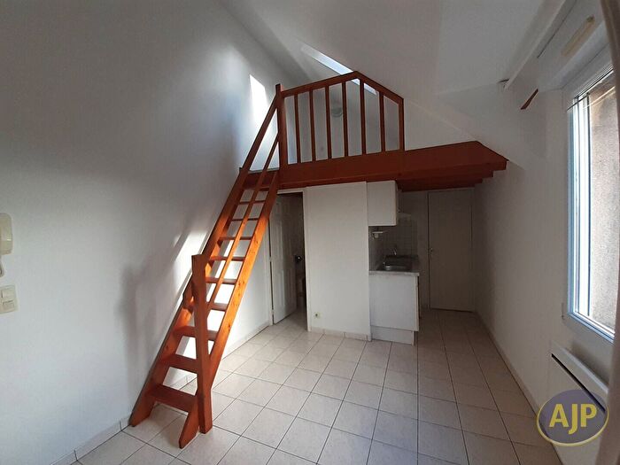 Appartement à louer - Beaumont Nord, Redon - 1 pièce