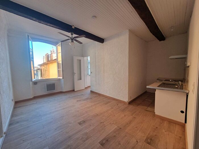 Appartement à vendre - Hyères, Centre-ville - 2 pièces - 1 chambre