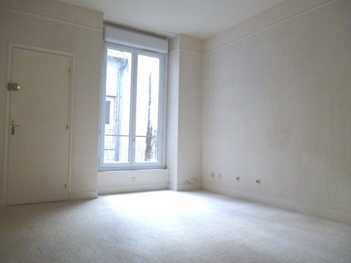 Appartement 1 pièce à Orléans, Bannier, République, à louer