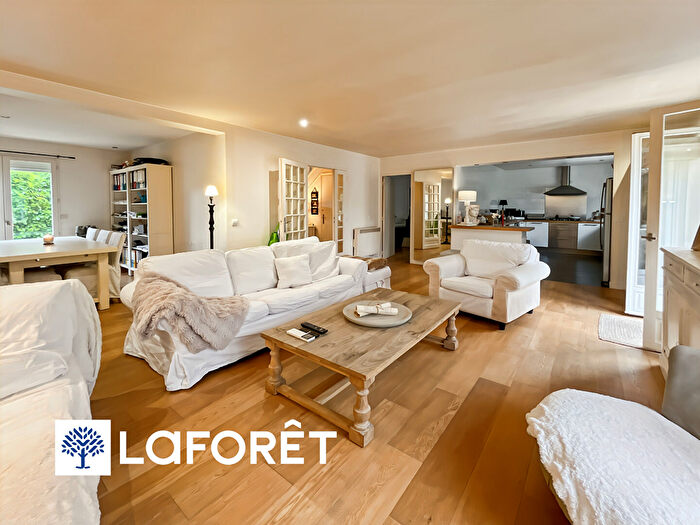 Maison à vendre - Viry-Châtillon, Le Plateau - 5 pièces - 3 chambres