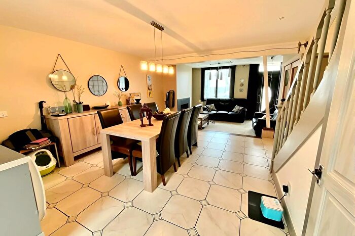 Maison à vendre - Amiens, Sud Est - 6 pièces - 5 chambres