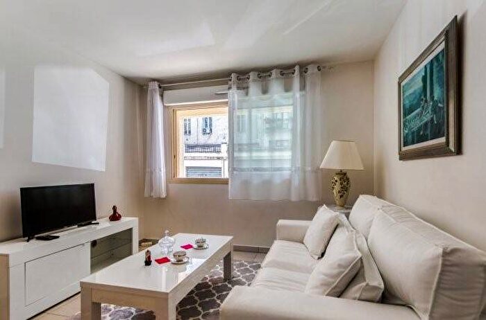 Appartement à louer - Carnot, Cannes - 2 pièces - 1 chambre
