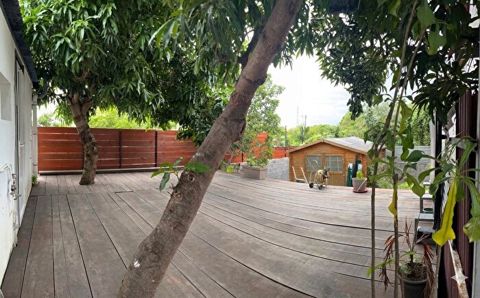 Maison à louer - Saint-Pierre - 3 pièces - 2 chambres