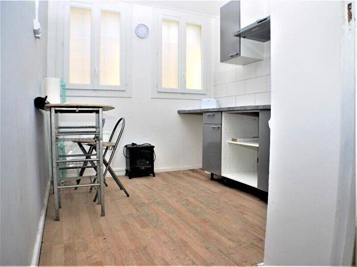 Appartement à louer - Marseille ème arrondissement - 1 pièce - 1 chambre