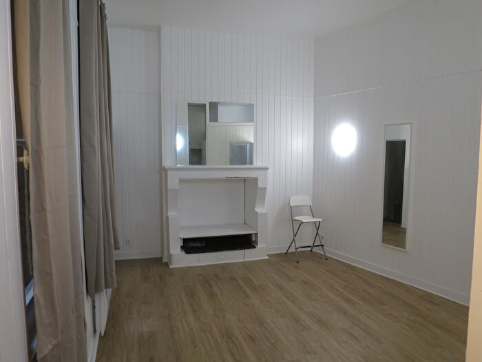 Bordeaux, Saint-Pierre : Appartement 1 pièce à louer