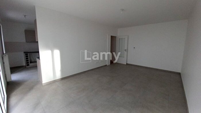 Appartement à louer - Ateliers SNCF, Chenôve - 2 pièces