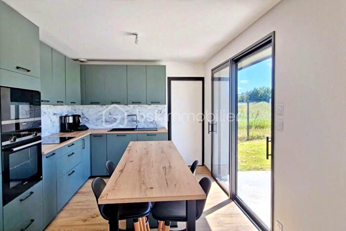 Châteaubourg : Maison 5 pièces à vendre