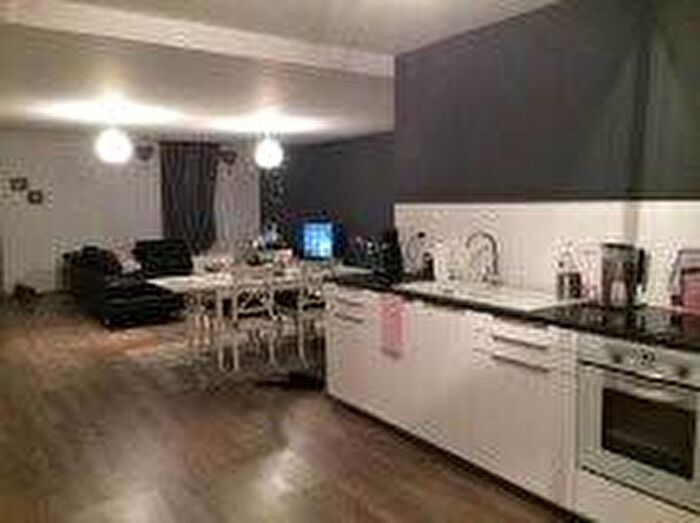 Maison à louer - Lesparre-Médoc - 5 pièces - 4 chambres