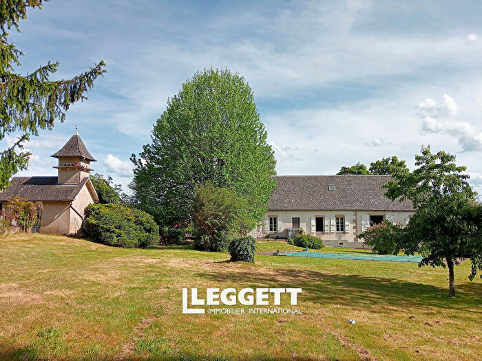 Marcillac-la-Croisille - Maison 12 pièces à vendre