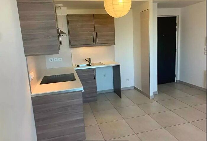 Appartement à louer - Cimetiere, Créteil - 2 pièces - 1 chambre