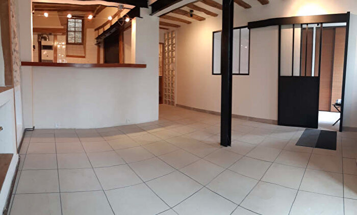 Appartement à louer - Fontaine-le-Port - 2 pièces - 1 chambre