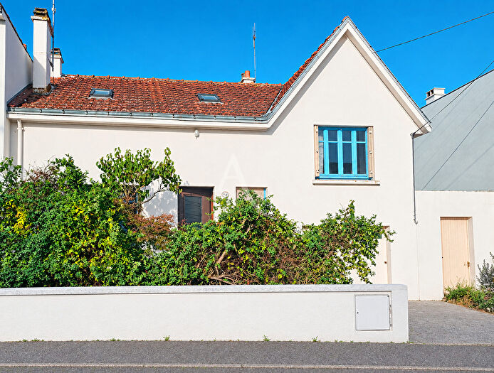 Saint-Sébastien-sur-Loire, Ouest : Maison 6 pièces à vendre