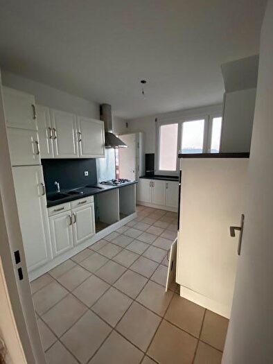 Appartement à louer - Saint-Étienne, La Terrasse, Bel Air, Bergson, Carnot - 3 pièces - 2 chambres