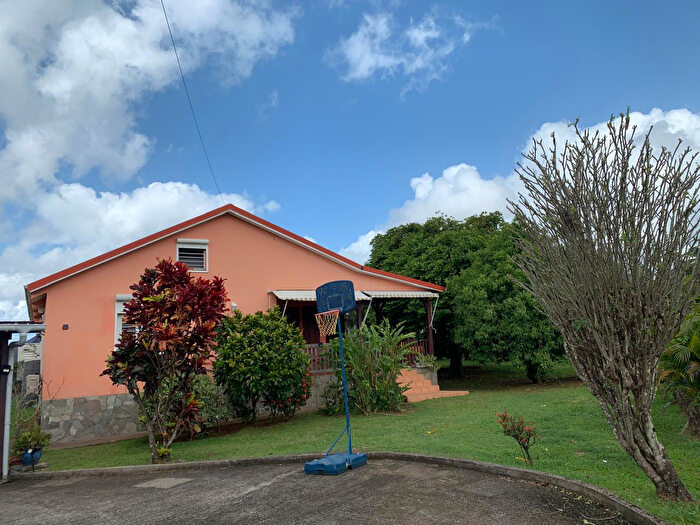 Maison 4 pièces à vendre à Le Lamentin