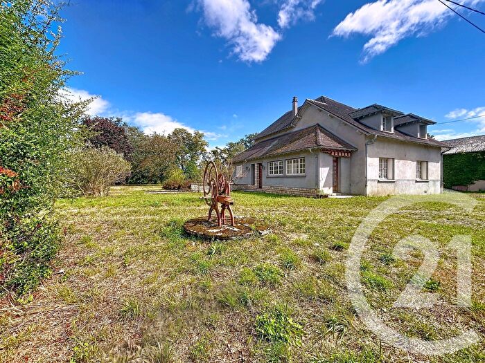 Maison à vendre - Saint-Pourçain-sur-Sioule - 7 pièces - 6 chambres