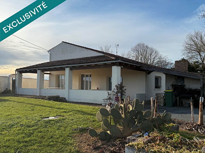 Maison à vendre - Balanzac - 6 pièces - 4 chambres