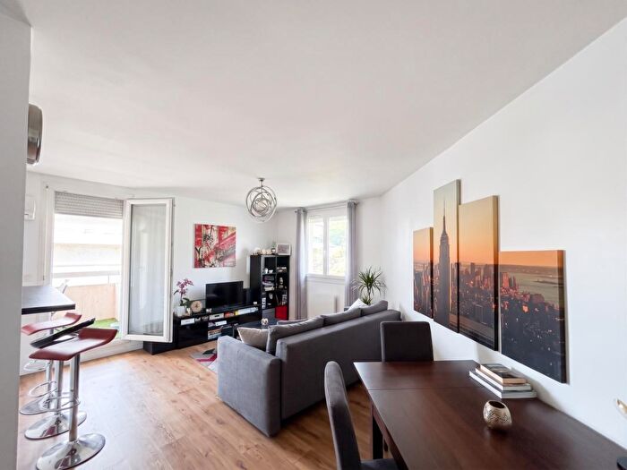 Appartement 2 pièces à louer - Villeurbanne, Gratte Ciel