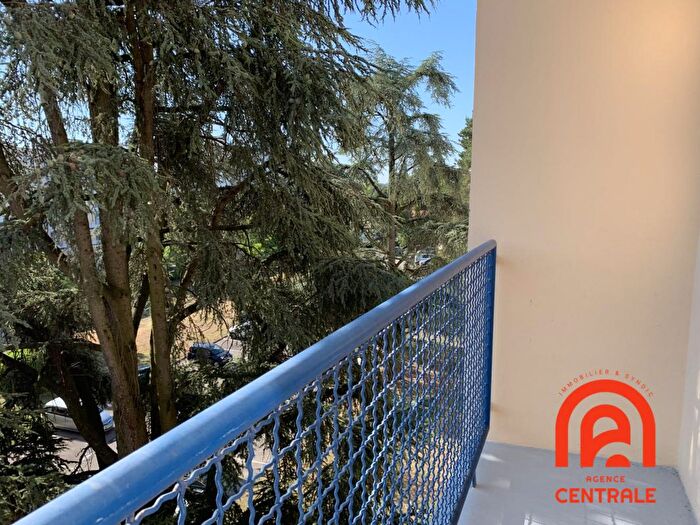 Appartement à louer - Décines-Charpieu, Bonneveau - 2 pièces - 1 chambre