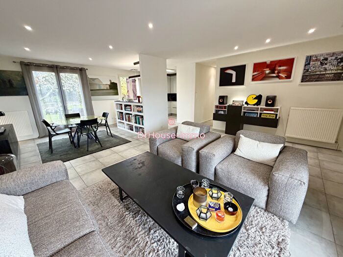 Maison à vendre - Brive-la-Gaillarde, Le Rocher Coupé, Breuil, Malecroix - 6 pièces - 4 chambres