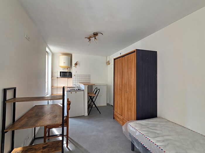 Troyes, Cathédrale : Appartement 1 pièce à louer