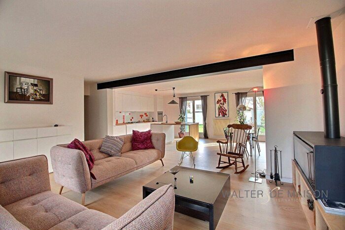 Maison à louer - Velizy Bas-Centre Nord, Vélizy-Villacoublay - 6 pièces - 5 chambres