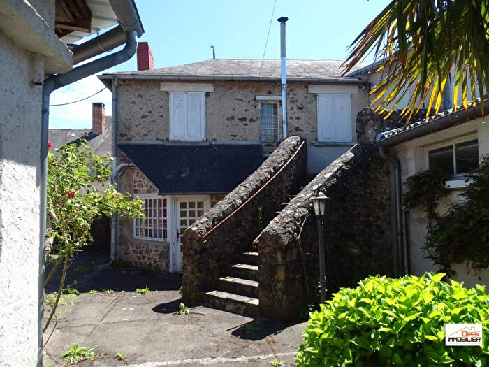 Maison à vendre - La Porcherie - 15 pièces - 10 chambres