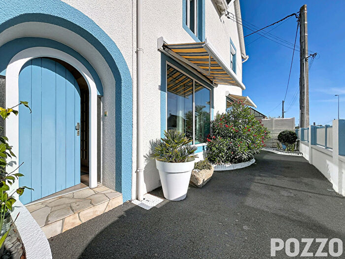 Maison 7 pièces à vendre à Saint-Pair-sur-Mer