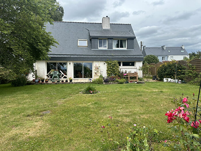 Maisons à vendre et appartements à louer - 1