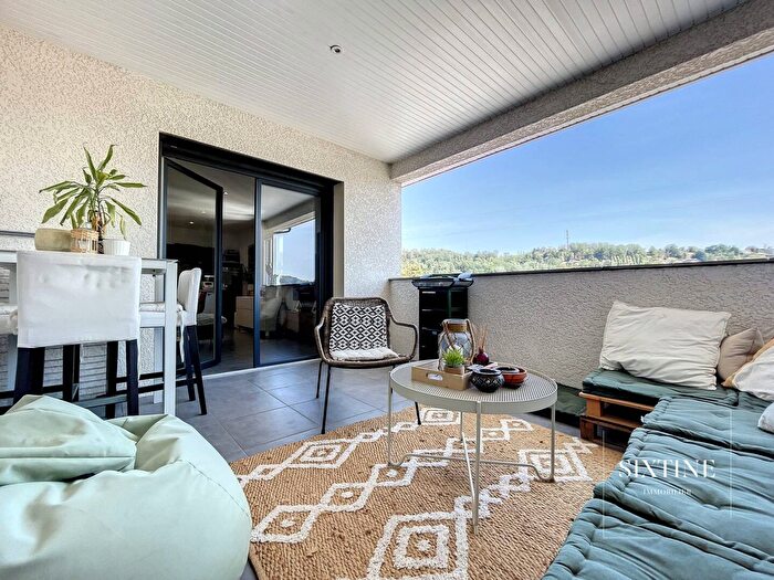 Appartement à louer - Ruy-Montceau - 4 pièces - 2 chambres