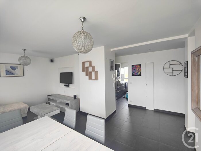 Appartement 4 pièces à Sartrouville, La Vaudoire Centre-ville, à vendre