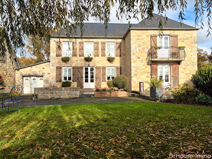 Maison à vendre - Domfront - 8 pièces - 4 chambres