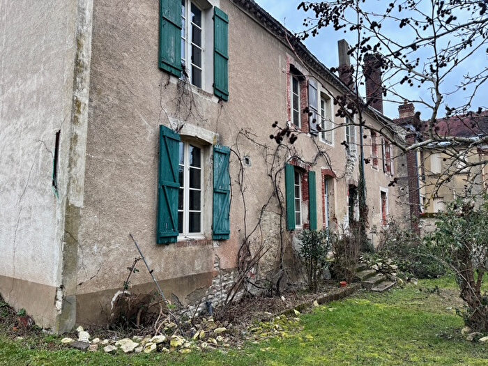 Maison à vendre - Neuvy-Sautour - 15 pièces - 14 chambres