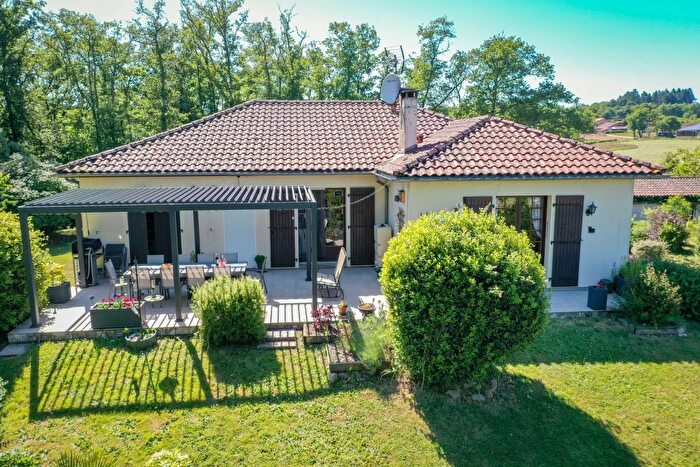 Maison à vendre - Manot - 5 pièces - 4 chambres