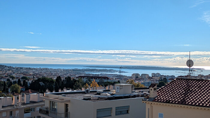 Appartement à vendre - Cannes, Petit Juas - 2 pièces - 1 chambre